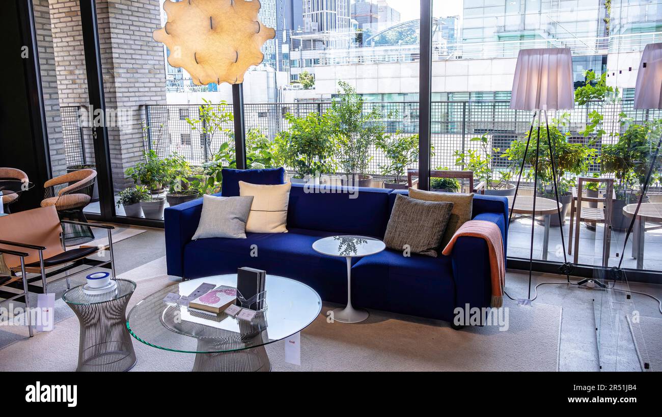 Creative seating solutions hi-res stock photography and images - Alamy