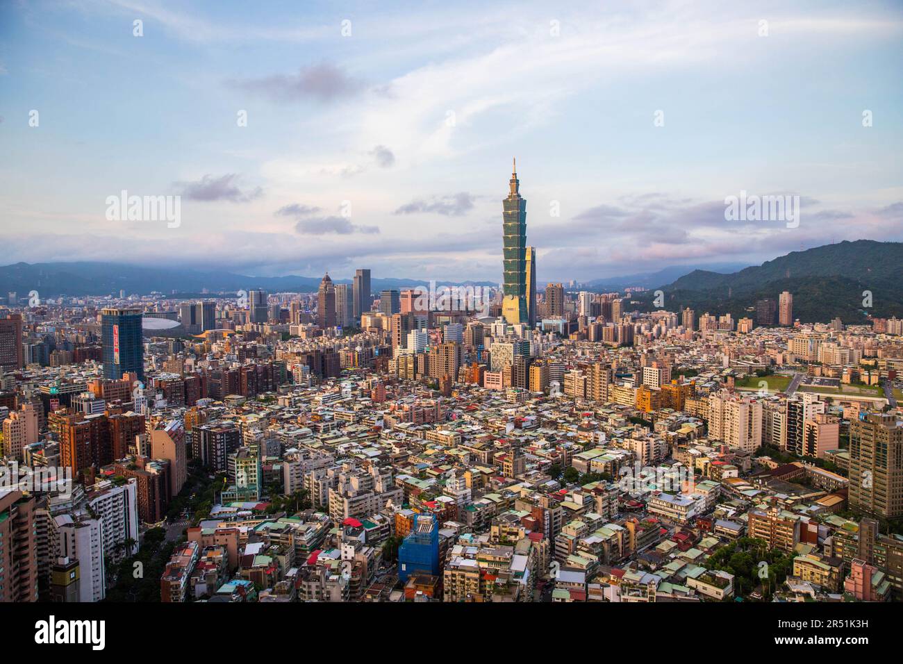 Taipei 101 and the Taipei skyline, Taiwan Stock Photo - Alamy