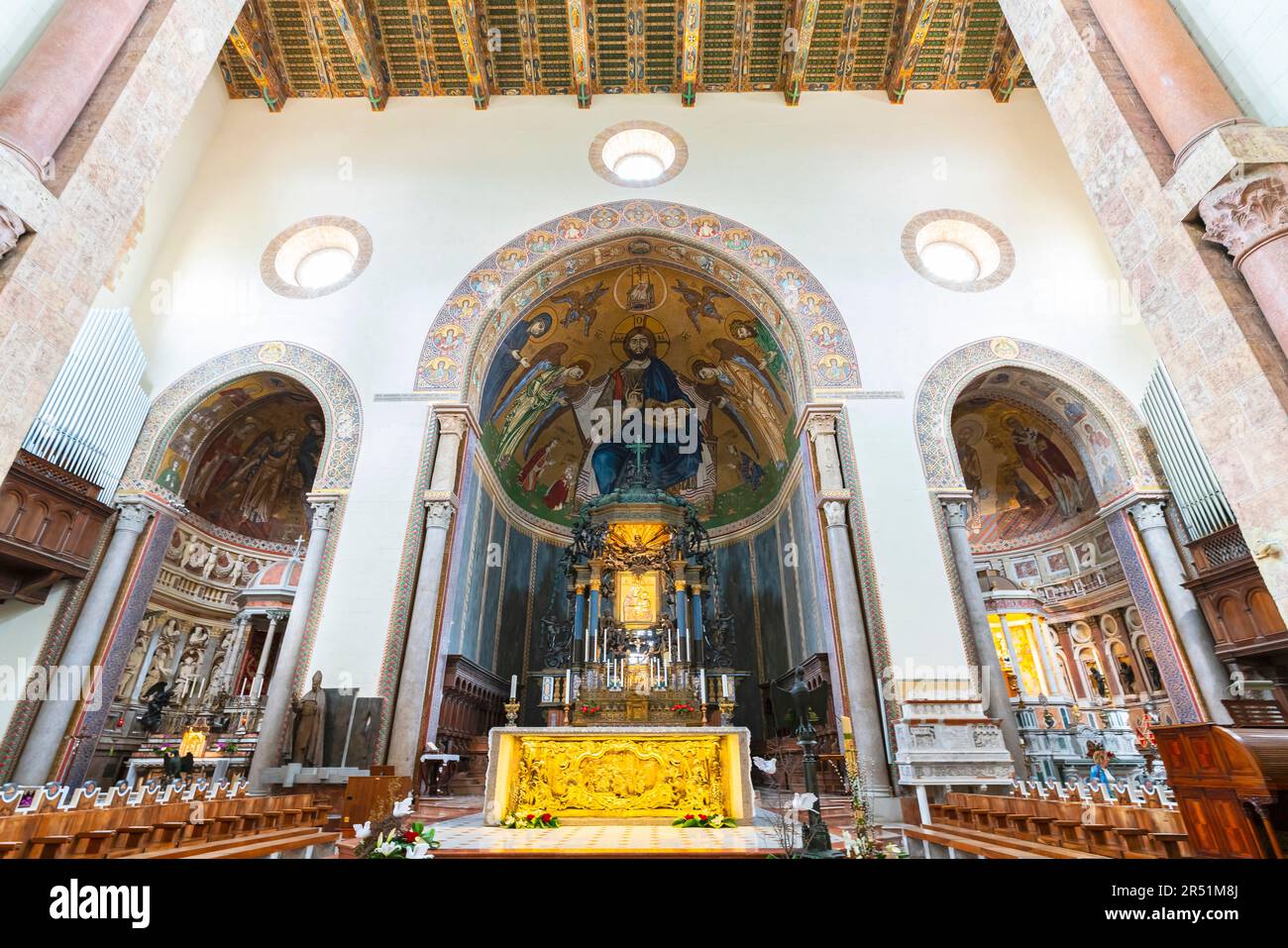 Interior of Duomo di Messina or Messina Cathedral of Santa Maria ...
