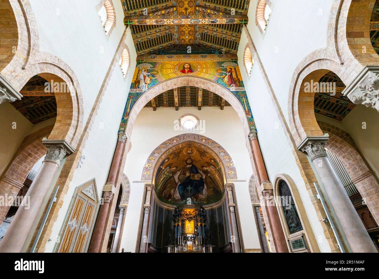Interior of Duomo di Messina or Messina Cathedral of Santa Maria ...