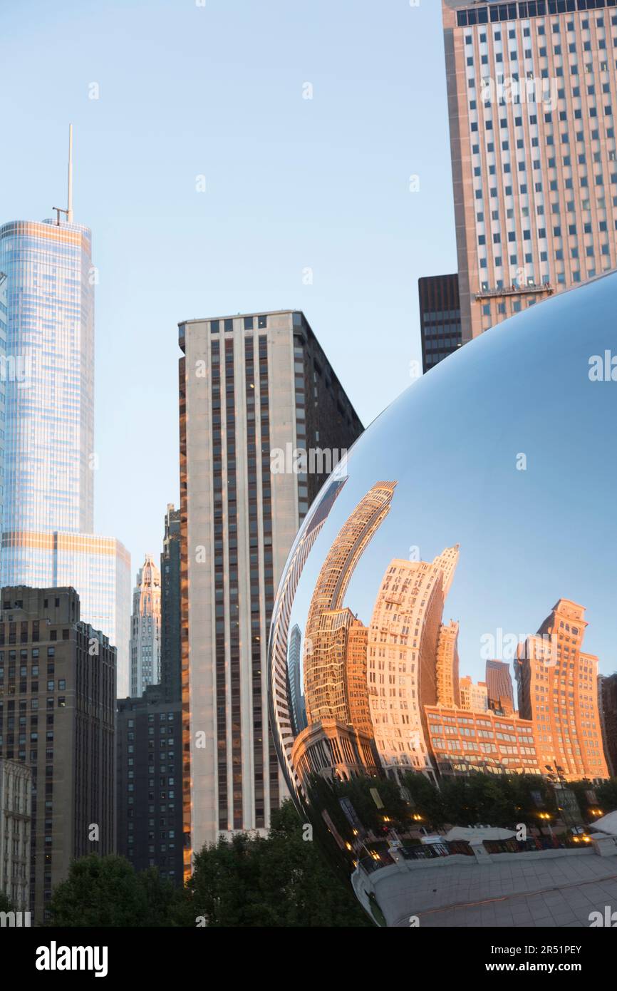 USA, Illinois, Chicago, the "Bean", aka Cloud Gate, by Anish Kapoor at ...