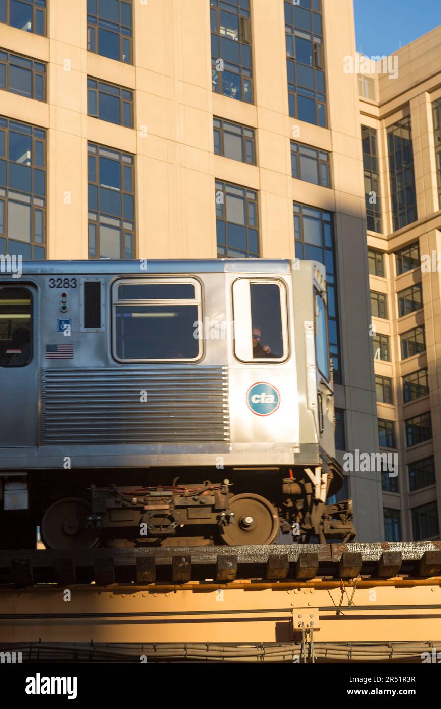 Cta loop hi-res stock photography and images - Alamy