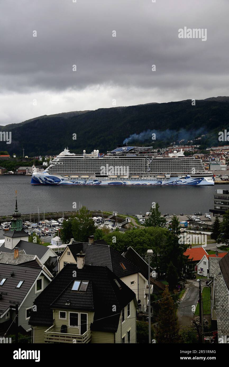 Cruise liner "Norwegian Prima", Bergen, Norway Stock Photo - Alamy