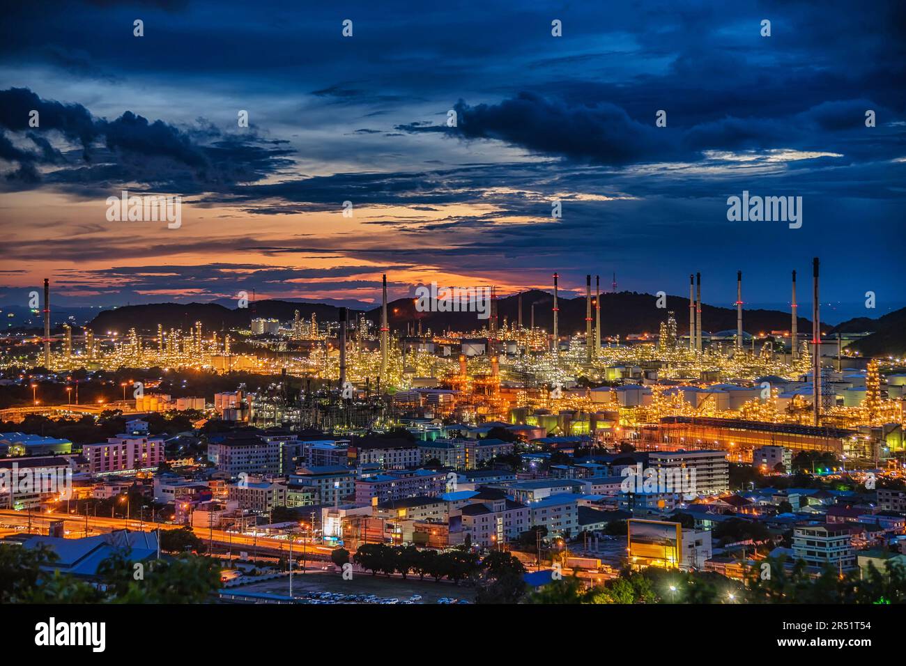 Time lapse oil refinery industrial hi-res stock photography and images ...