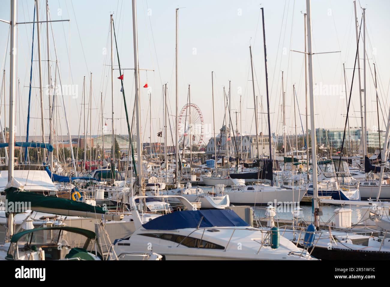 Chicago harbour hi-res stock photography and images - Alamy