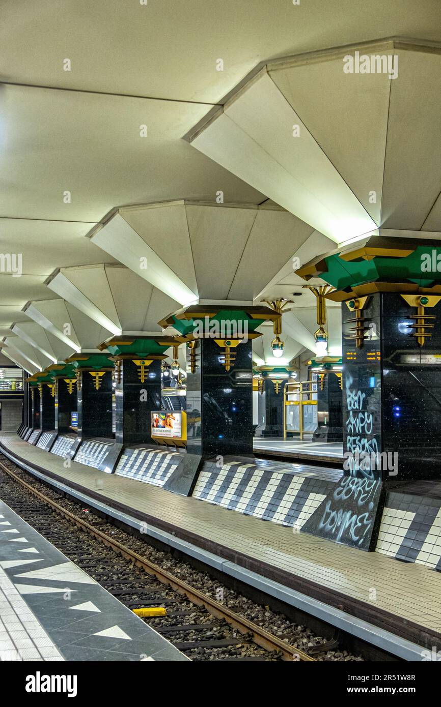 U rathaus spandau underground u bahn railway station hi-res stock ...