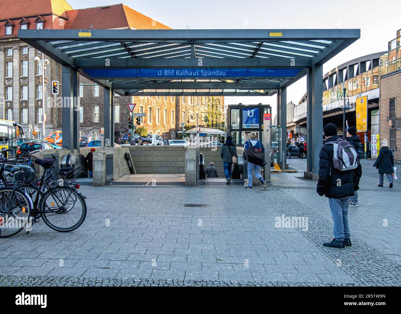U rathaus spandau underground u bahn railway station hi-res stock ...