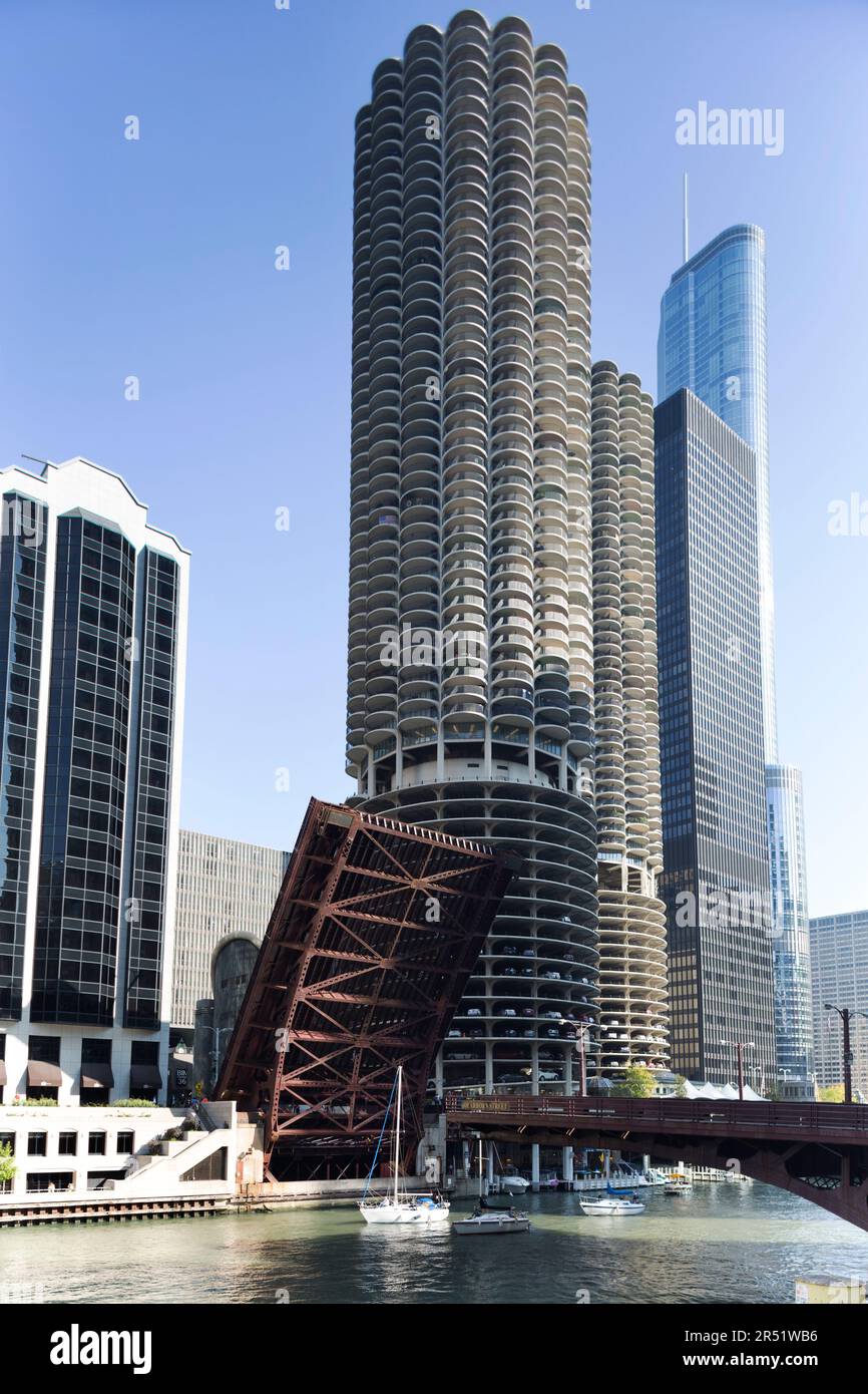 Chicago bridge raised hi-res stock photography and images - Alamy