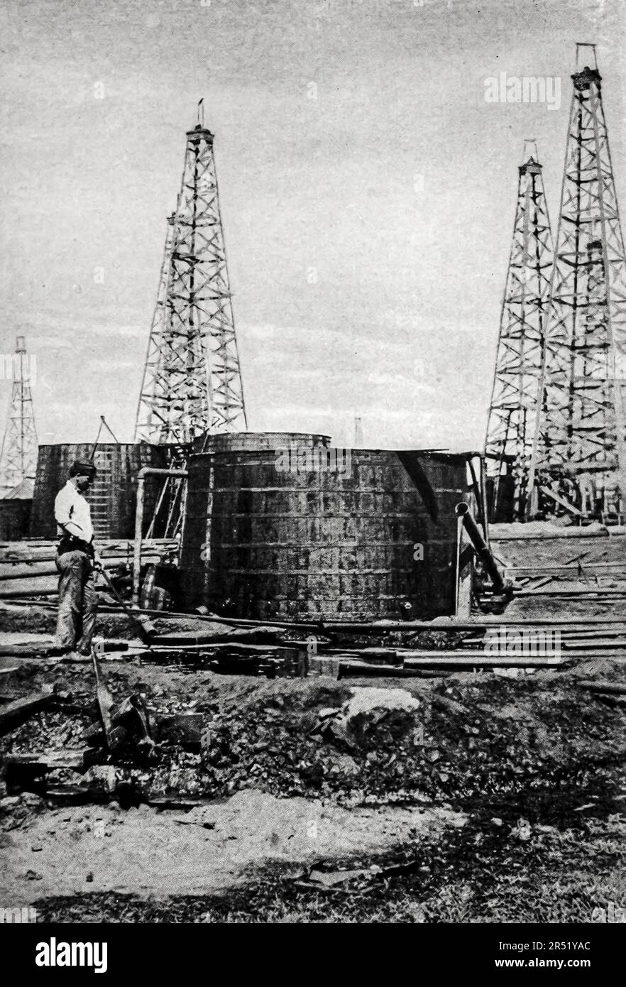Texas oil derricks 1900s hi-res stock photography and images - Alamy