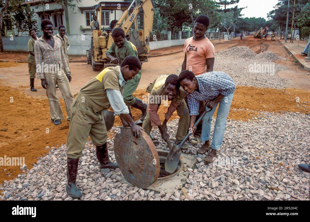Constructing road africa hi-res stock photography and images - Alamy