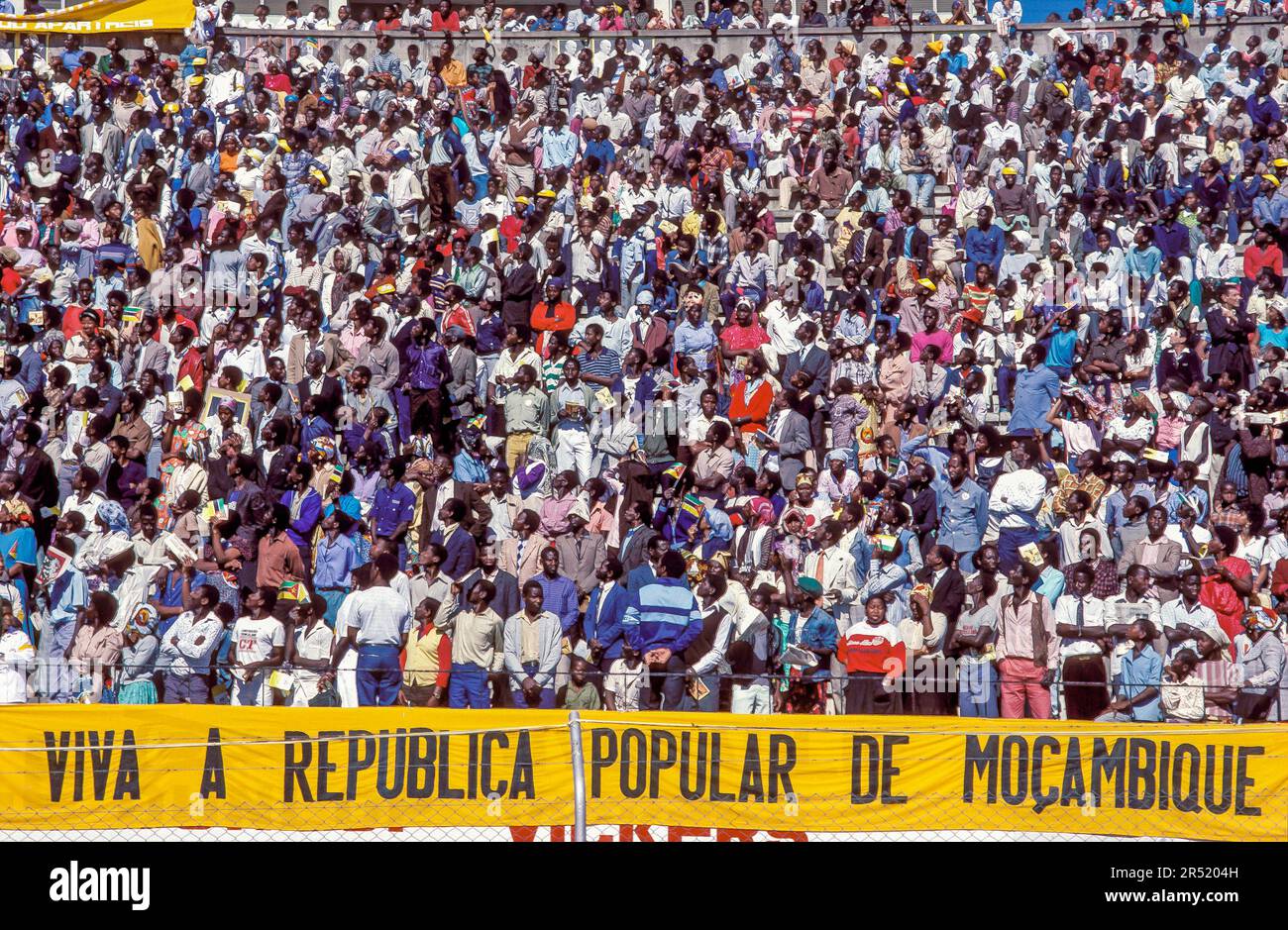 Mozambique, A mass at Maputo's football stadium on the occasion of Pope ...