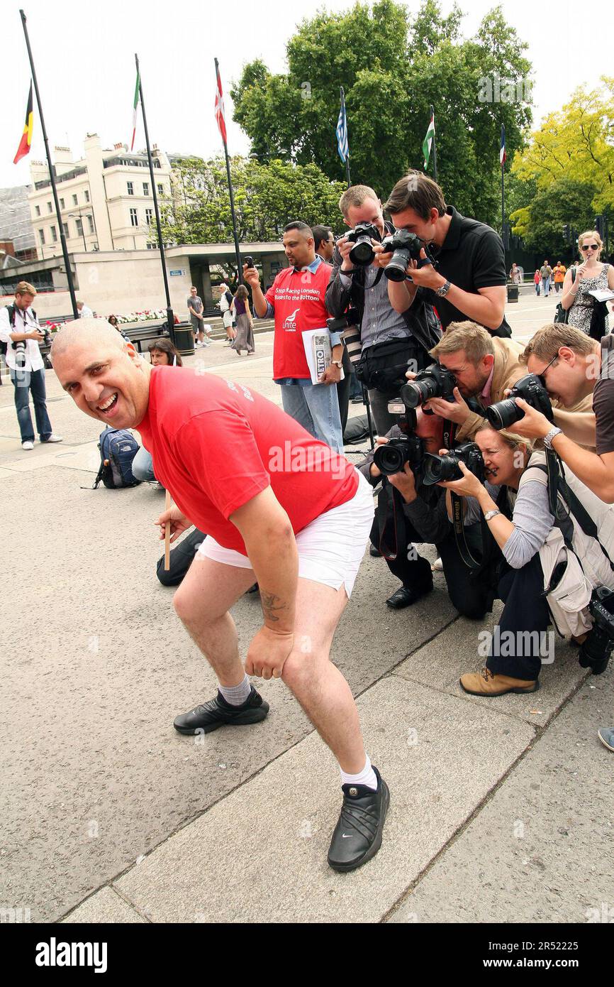 Members of Unite Union gather in London's Marble Arch to protest over ...