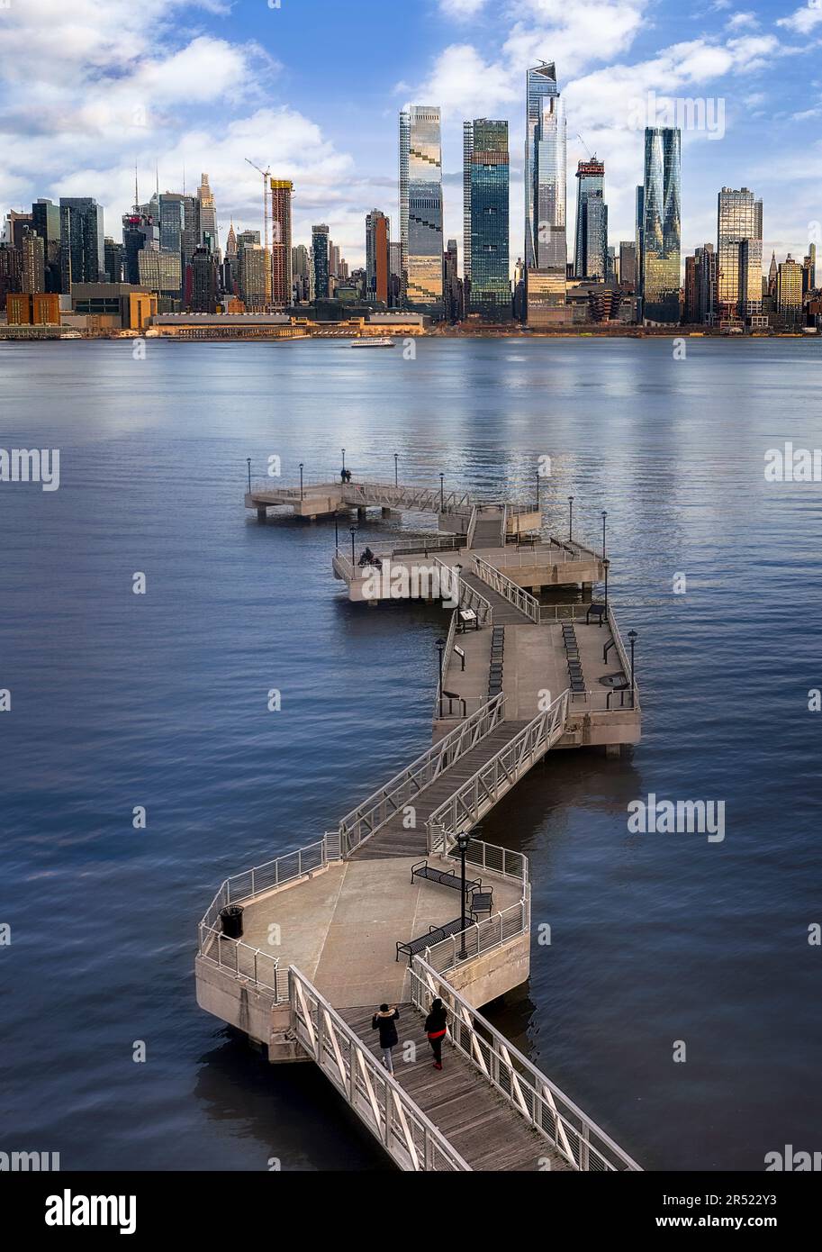Path To NYC - Upper view to the midtown Manhattan skyline in New York ...