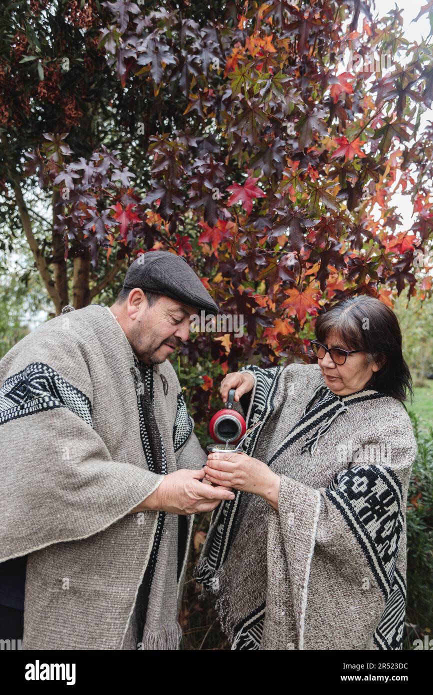 Mapuche clothes hi-res stock photography and images - Alamy