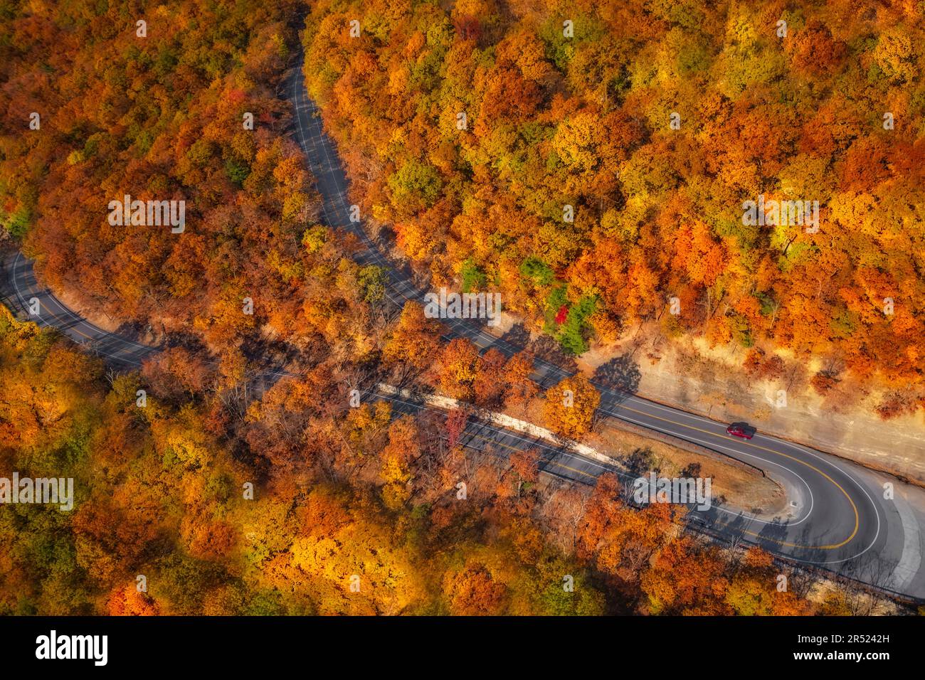 Hair Pin Turn The Gunks NY - Aerial view to the Mohonk Preserve nature ...