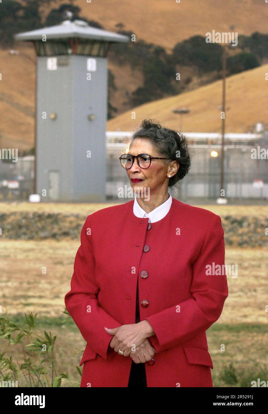 FORD1-C-28SEP02-SP-PC Carrie Ford travels once a year from her ...