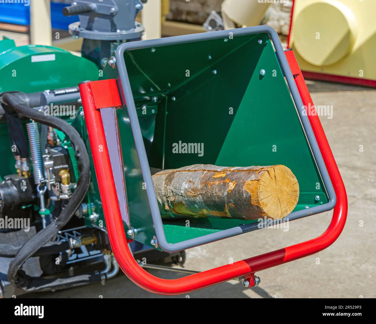 Big Wood Branch in Gasoline Powered Chipper Machine Equipment Stock ...