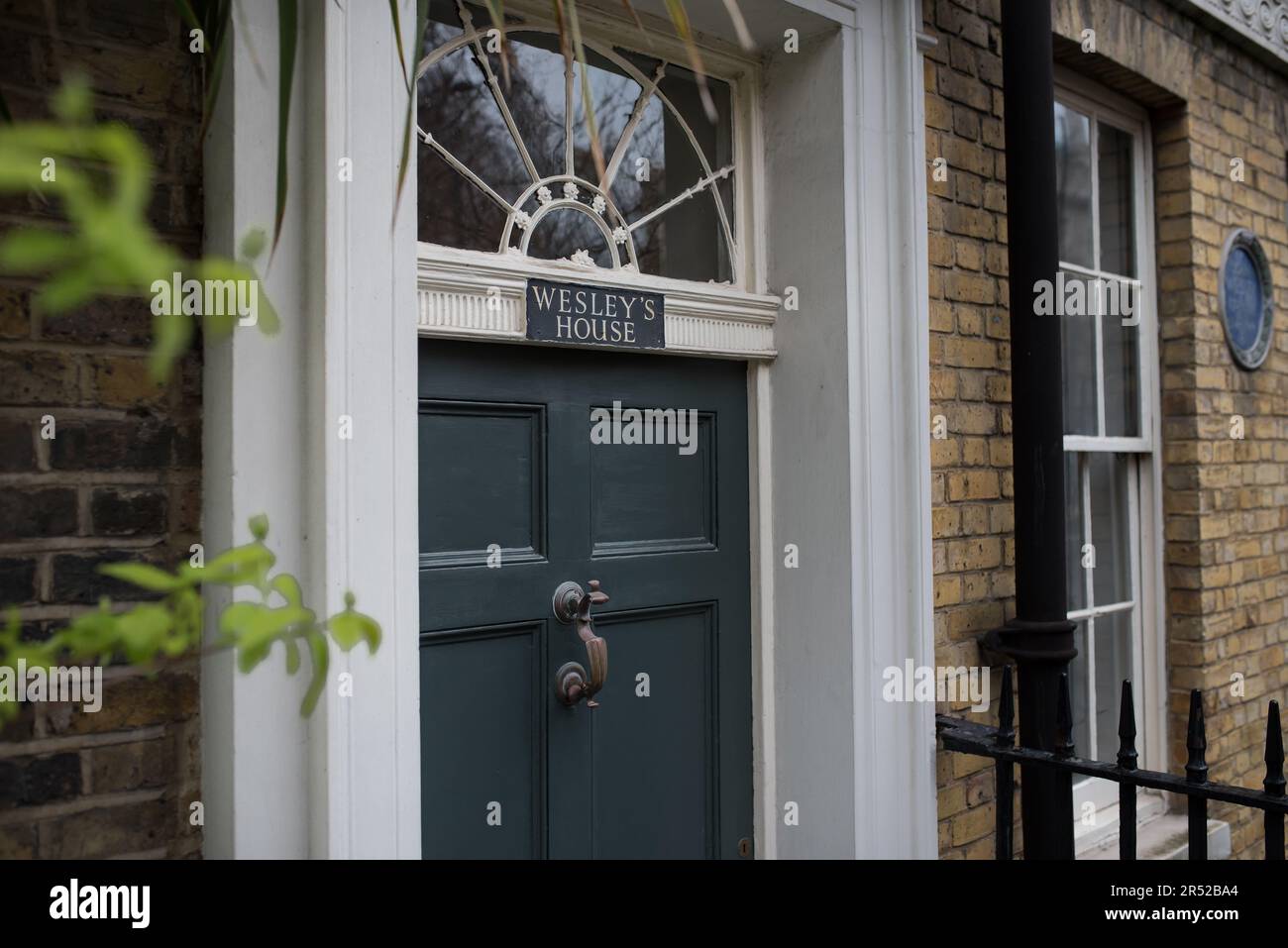 Entrance to the John Wesley's House and The Museum of Methodism in ...