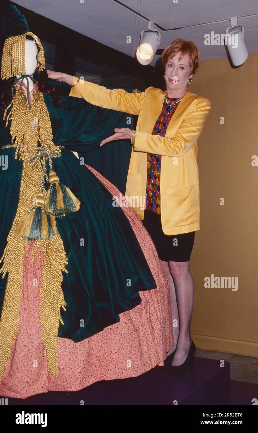 Carol Burnett attends the opening of the Bob Mackie Retrospective at ...