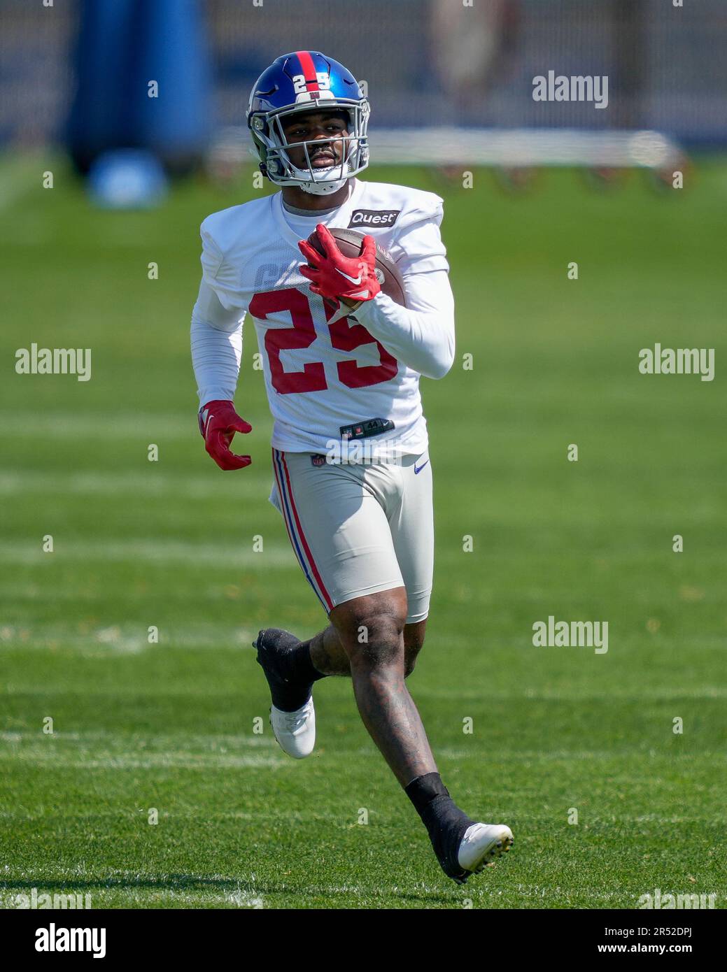 New York Giants cornerback Rodarius Williams (25) performs a drill at ...