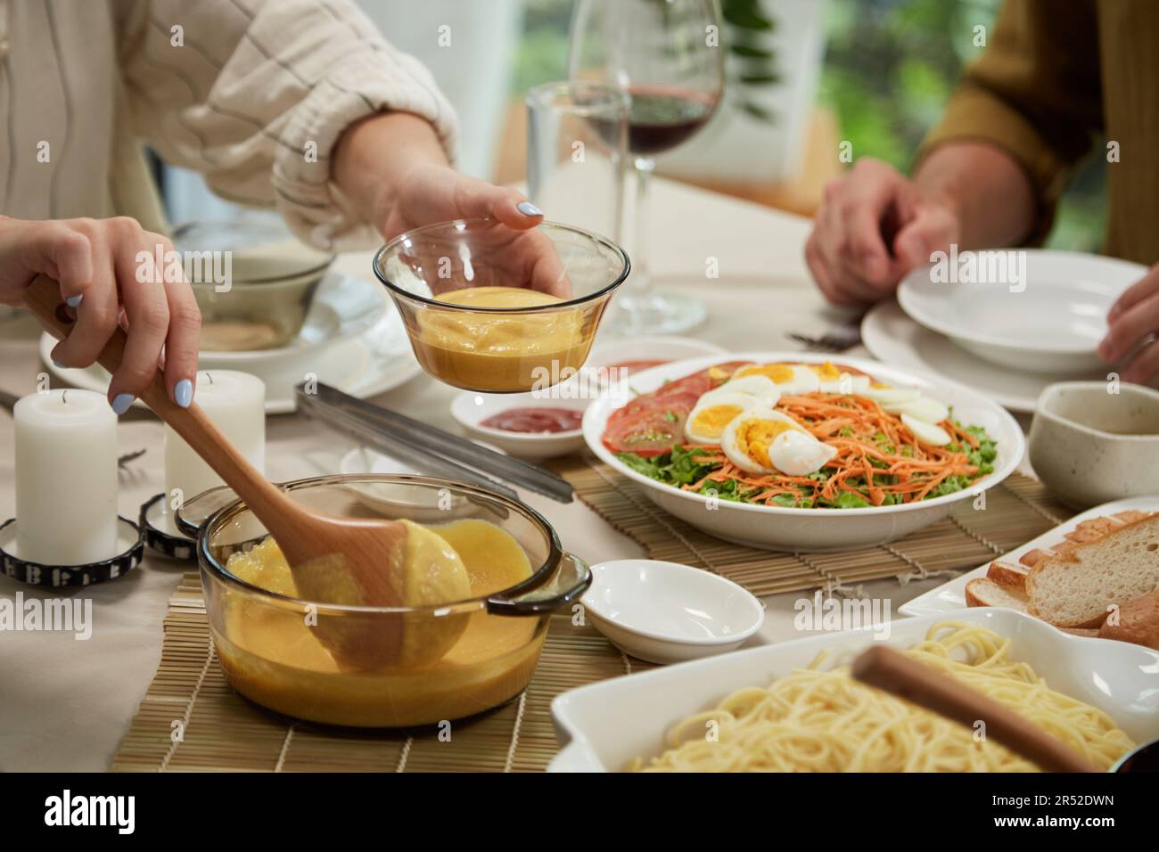 Woman pumpkin kitchen hi-res stock photography and images - Alamy