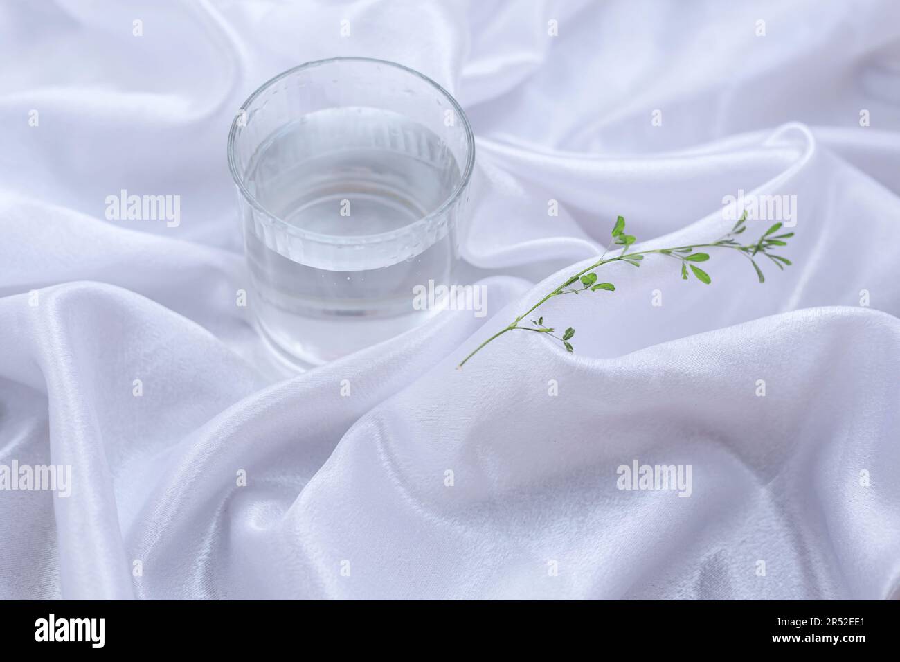 Fabric flow hi-res stock photography and images - Alamy