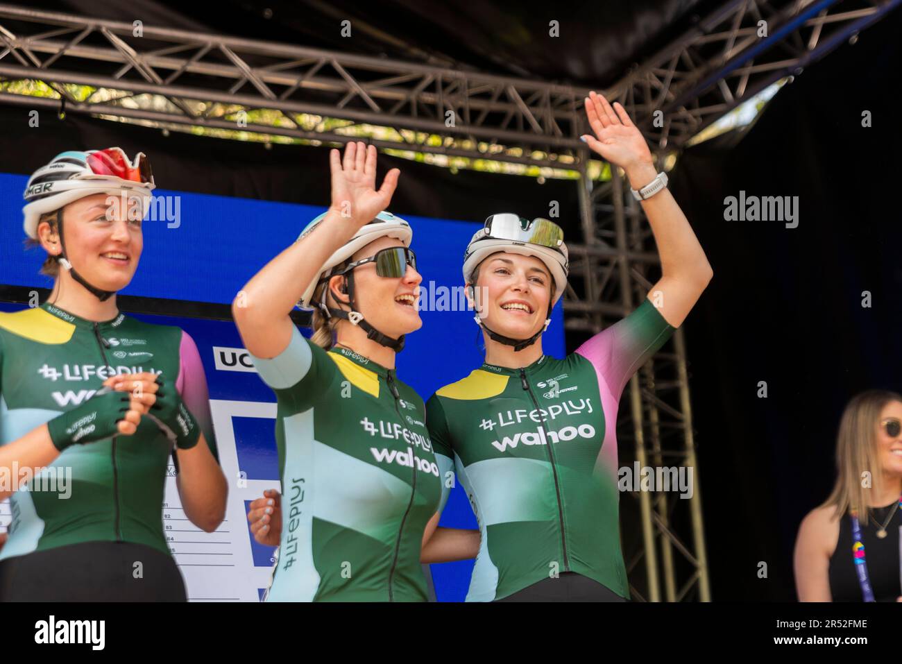 April Tacey & Lifeplus Wahoo team riders before the RideLondon ...