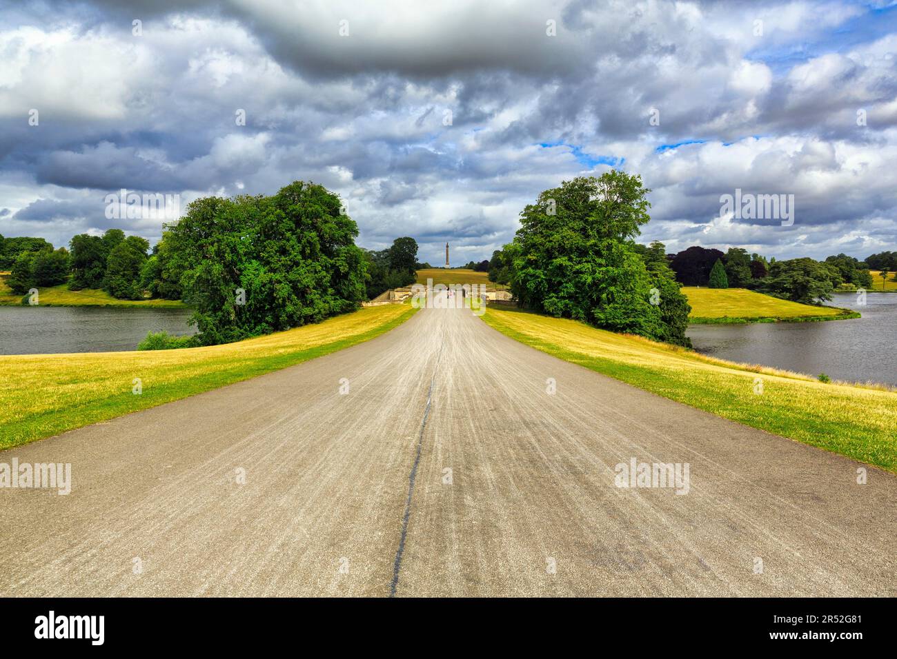 Landscape Park with Victory Column on the Horizon, Blenheim Palace ...