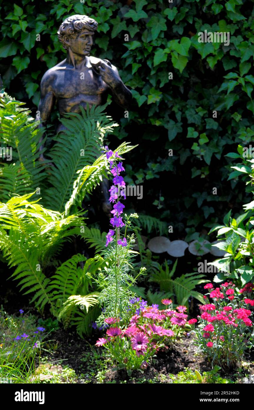 Adam figure hi-res stock photography and images - Alamy