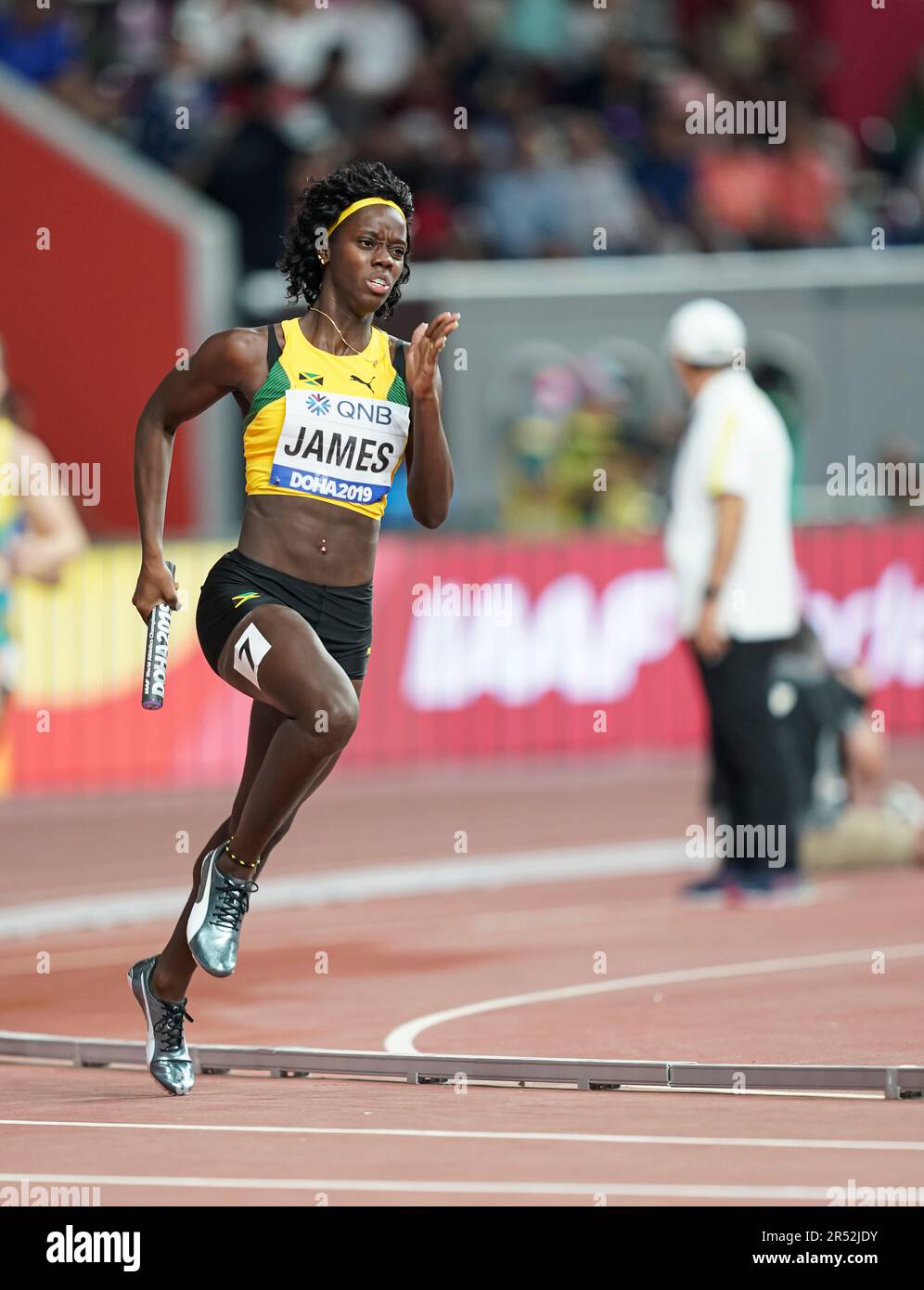 Tiffany JAMES running the 4x400m relay at the 2019 World Athletics ...