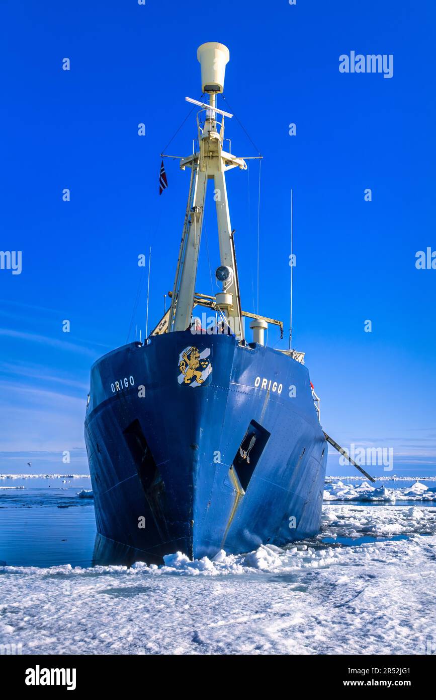 Ship at the ice edge in the arctic, Svalbard, Norway Stock Photo - Alamy
