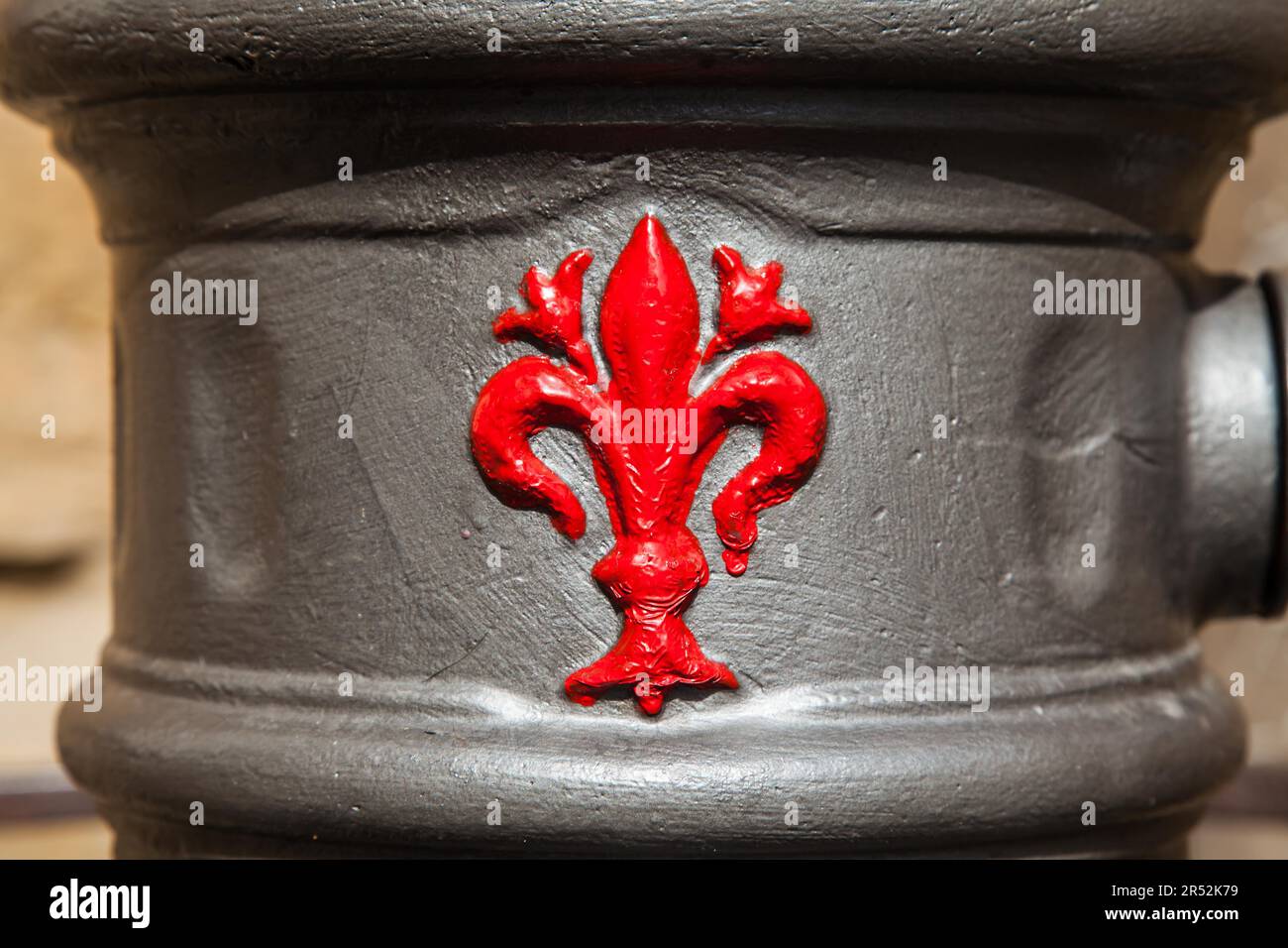 The crin, Florence symbol, on a classical florentine fountain Stock ...