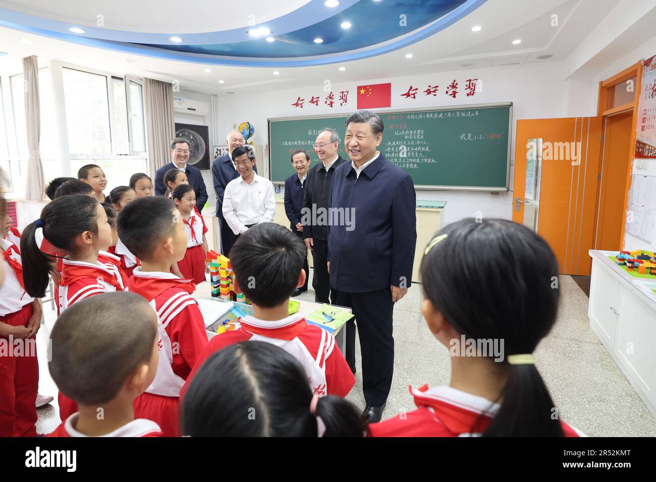 Communist china classroom hi-res stock photography and images - Alamy