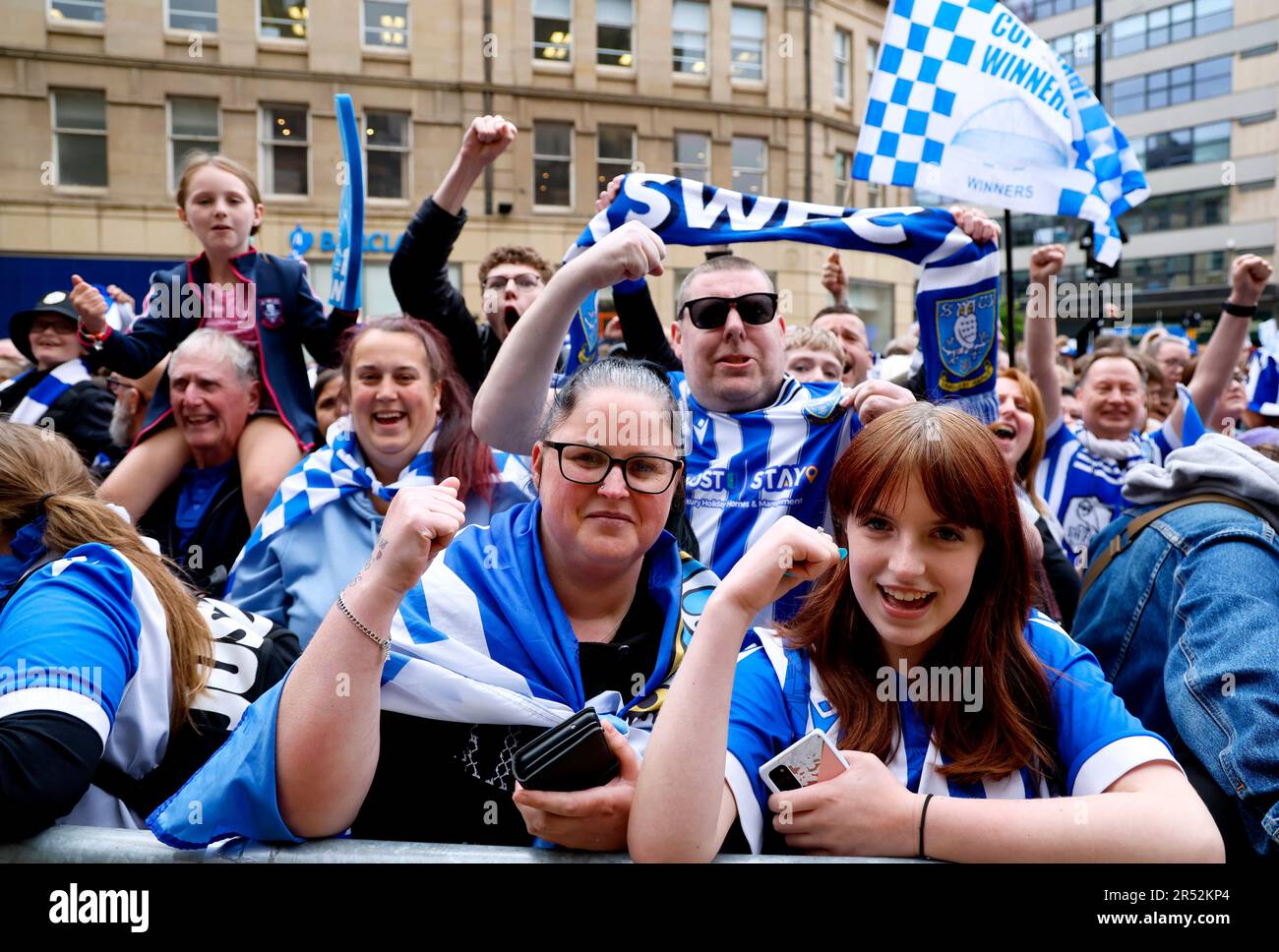 Sheffield Wednesday fans at Sheffield Town Hall await the arrival of ...
