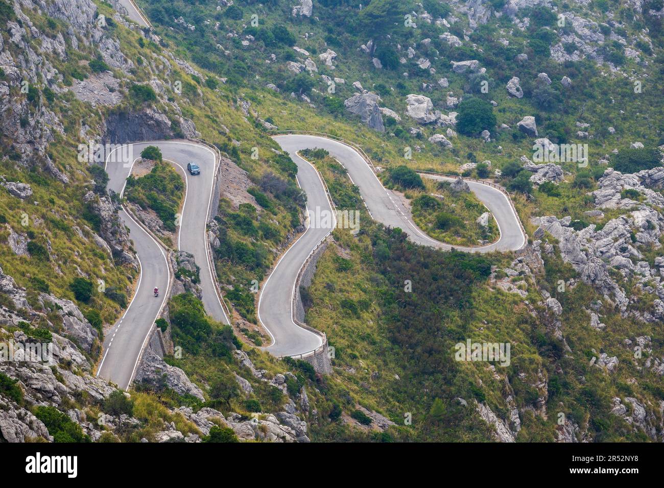 Aerial view highway winding hi-res stock photography and images - Alamy