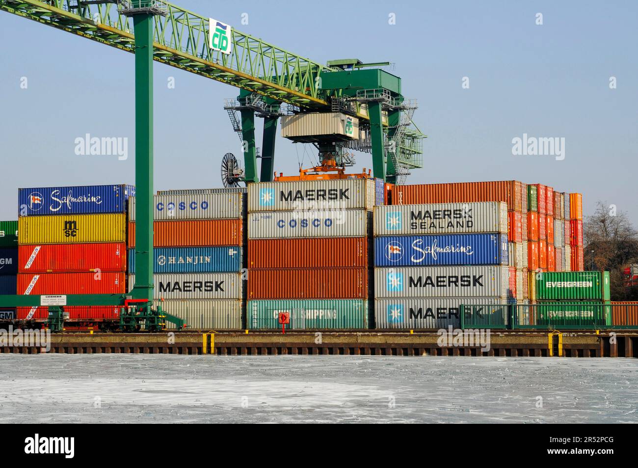 Frozen port, Dortmund, North Rhine-Westphalia, Germany, container ...