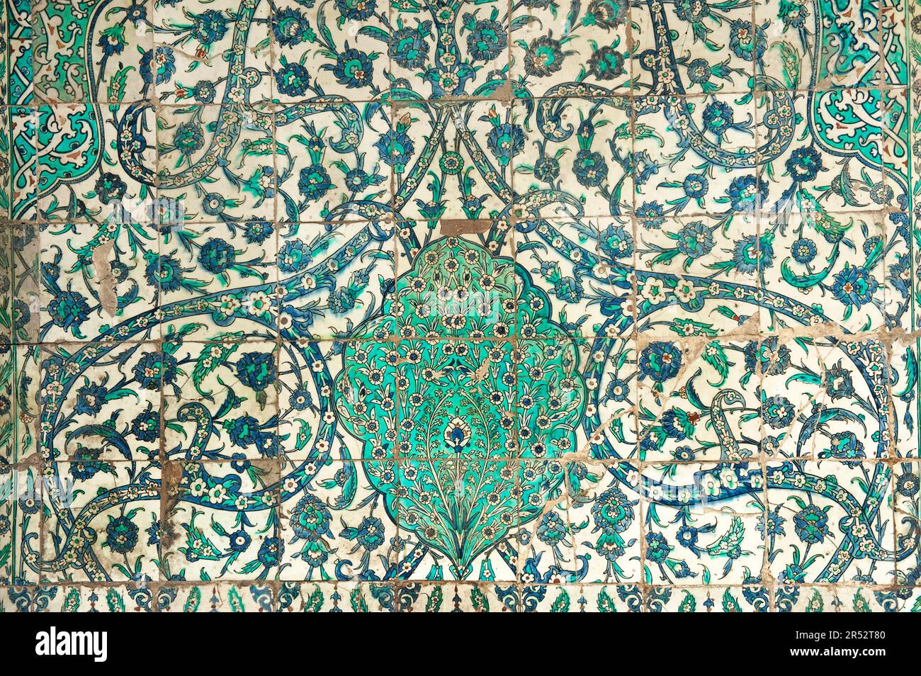 Iznik tiles hi-res stock photography and images - Alamy