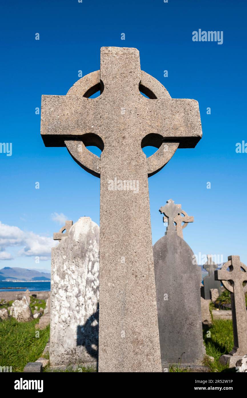 Celtic Cross, Celtic Cross, St Michael Ballinskelligs Priory ...
