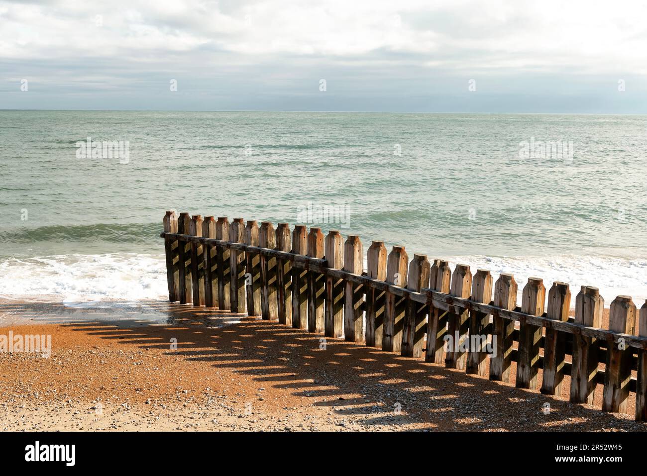Wooden groynes on Ventnor beach - Isle of Wight Stock Photo - Alamy