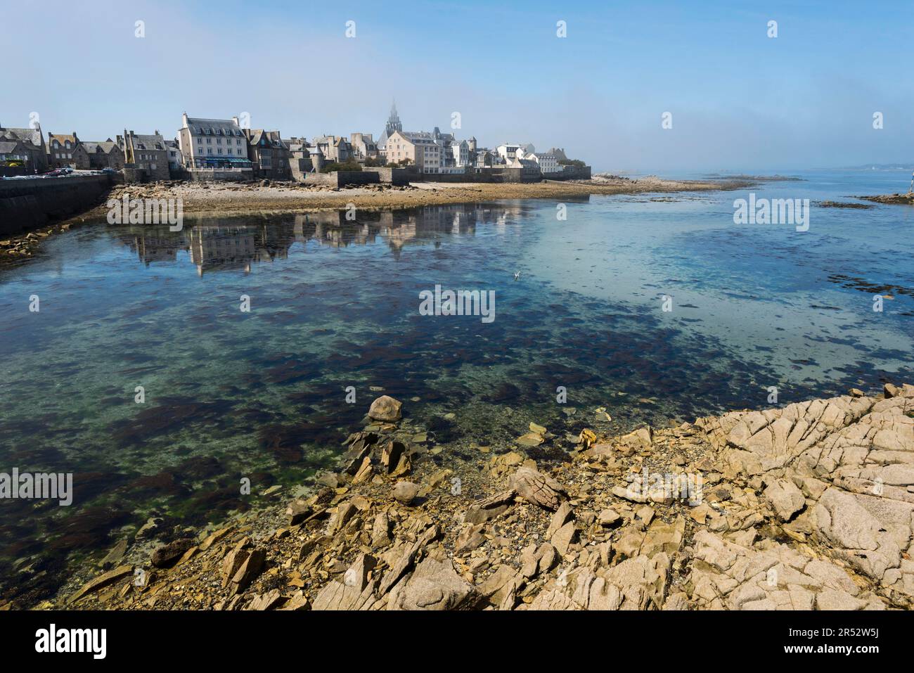 Roscoff village hi-res stock photography and images - Alamy
