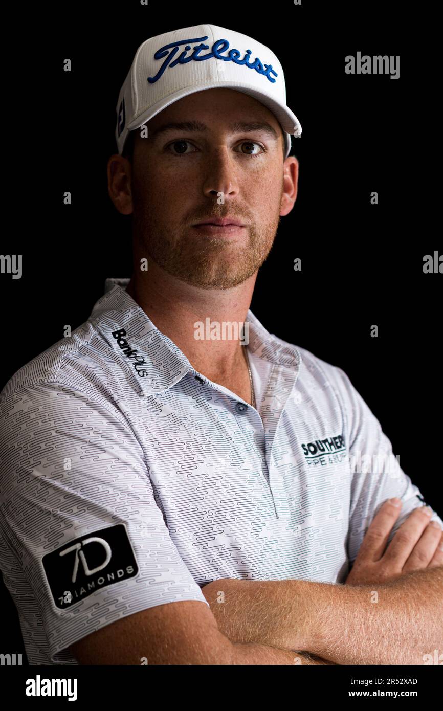Alternate, Andy Ogletree Poses for his LIV Golf headshots ahead of LIV ...