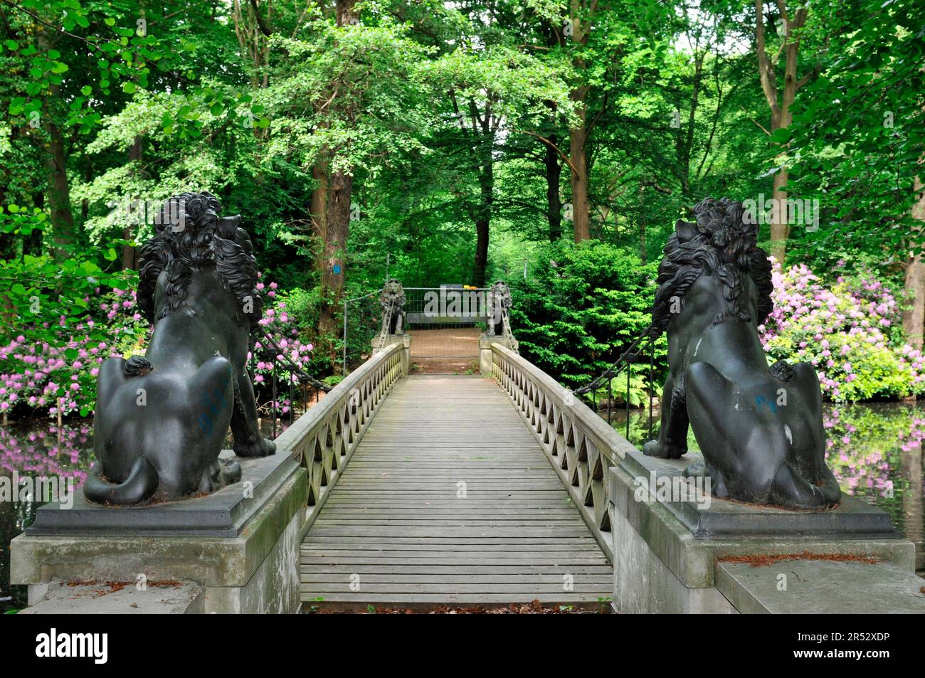 Tiergarten, Berlin, Germany, Loewenbruecke, footbridge Stock Photo - Alamy
