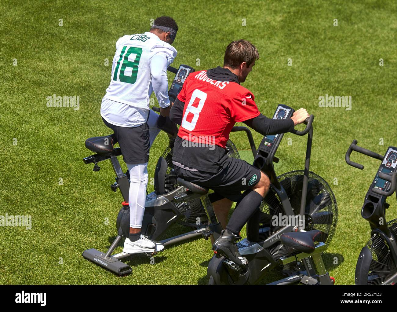 Aaron rodgers jets 2023 hi-res stock photography and images - Alamy