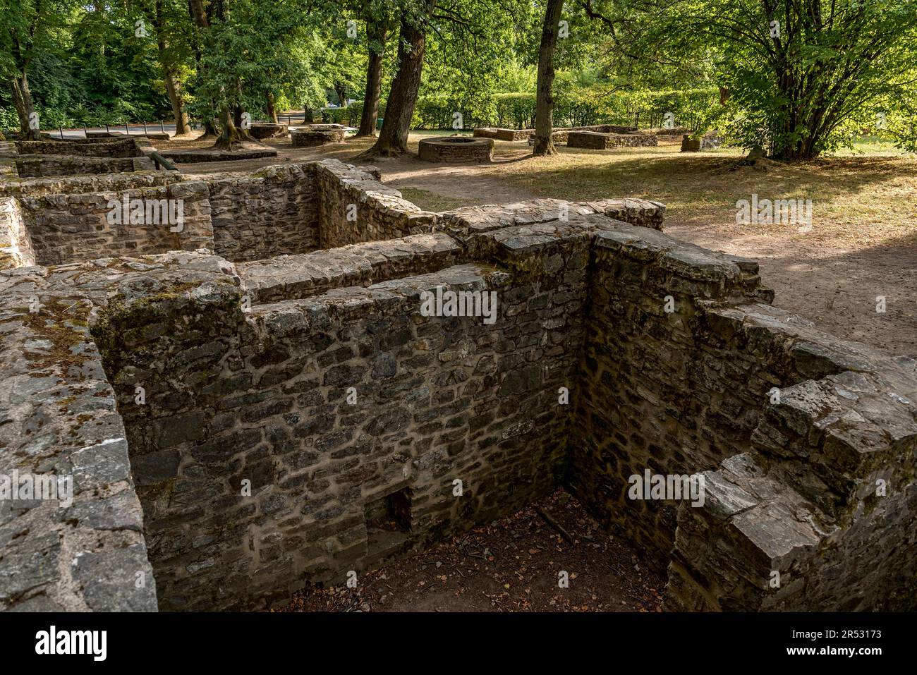 Ruins, foundation walls, cellars, wells, cisterns, remains of camp ...