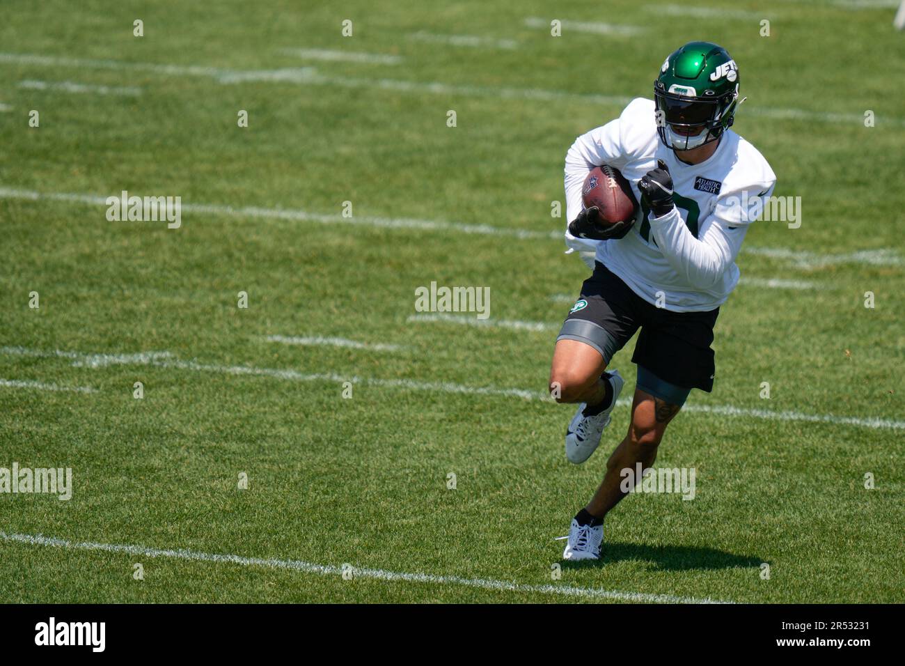 New York Jets' Allen Lazard participates in a drill at the NFL football ...