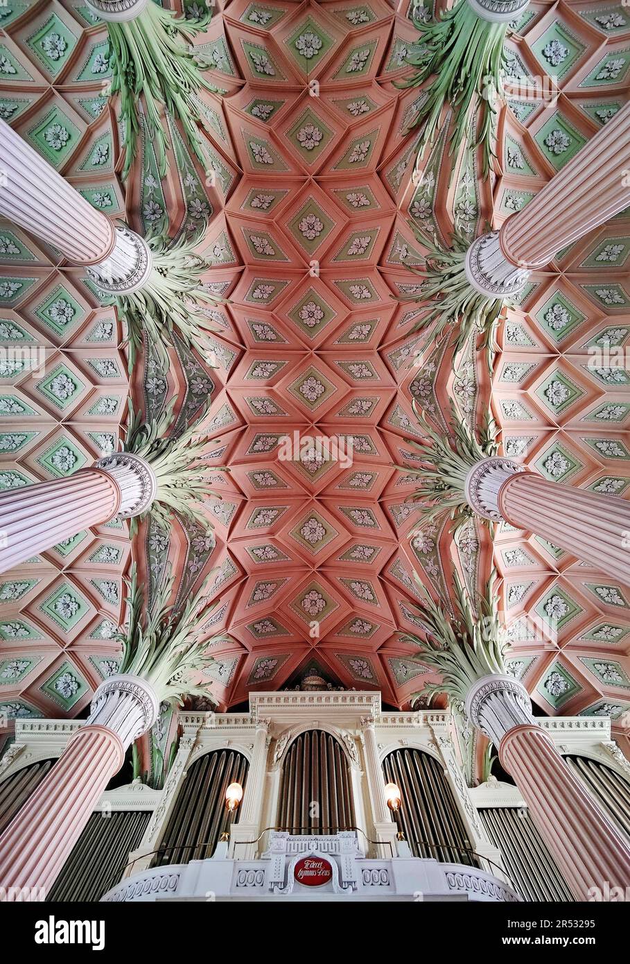 Ceiling historic architecture hi-res stock photography and images - Alamy