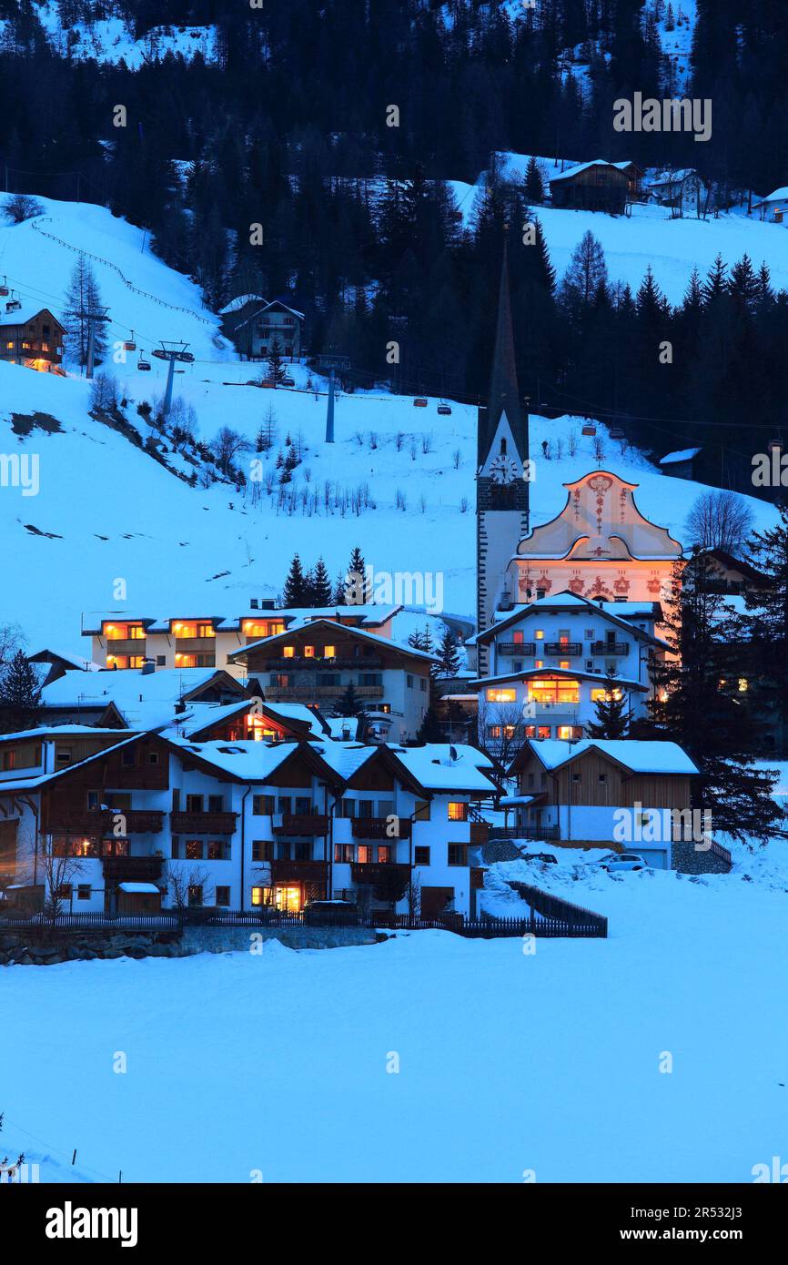 St. Leonhard, Fanesberg, Fanes-Sennes-Braies nature Park, Val Badia ...