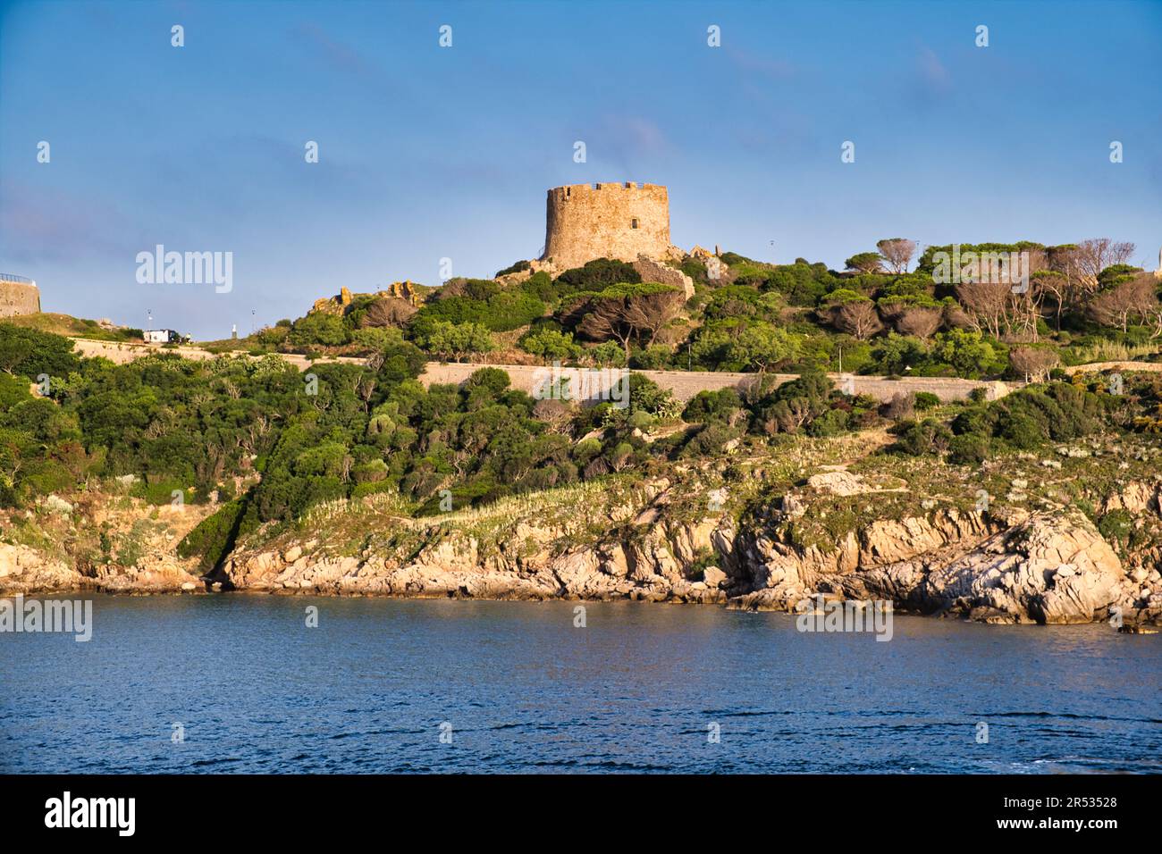 Spanish medieval tower hi-res stock photography and images - Alamy