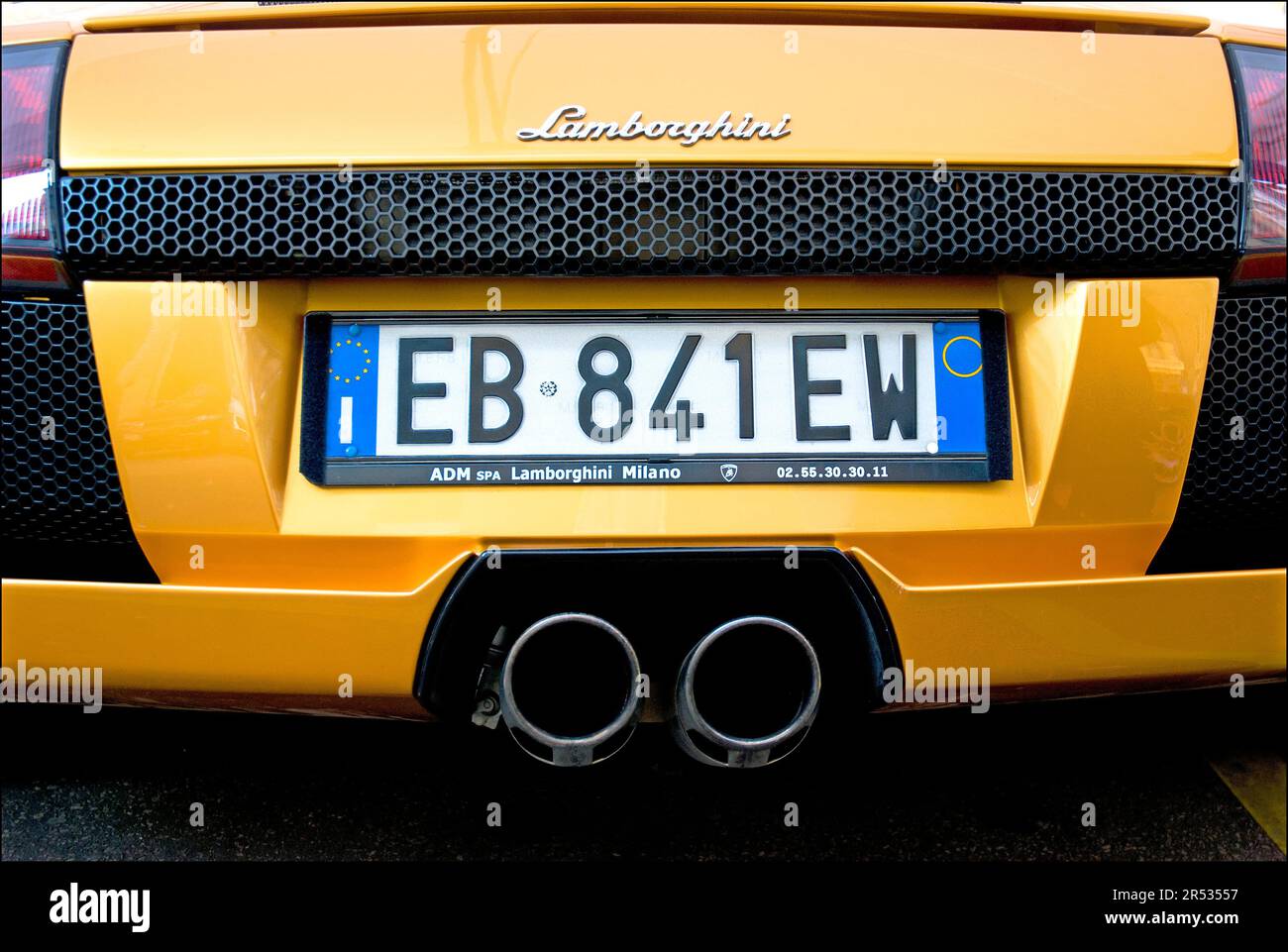 Lamborghini Rear Logo Lamborghini Urus Review 2025 | Top Gear