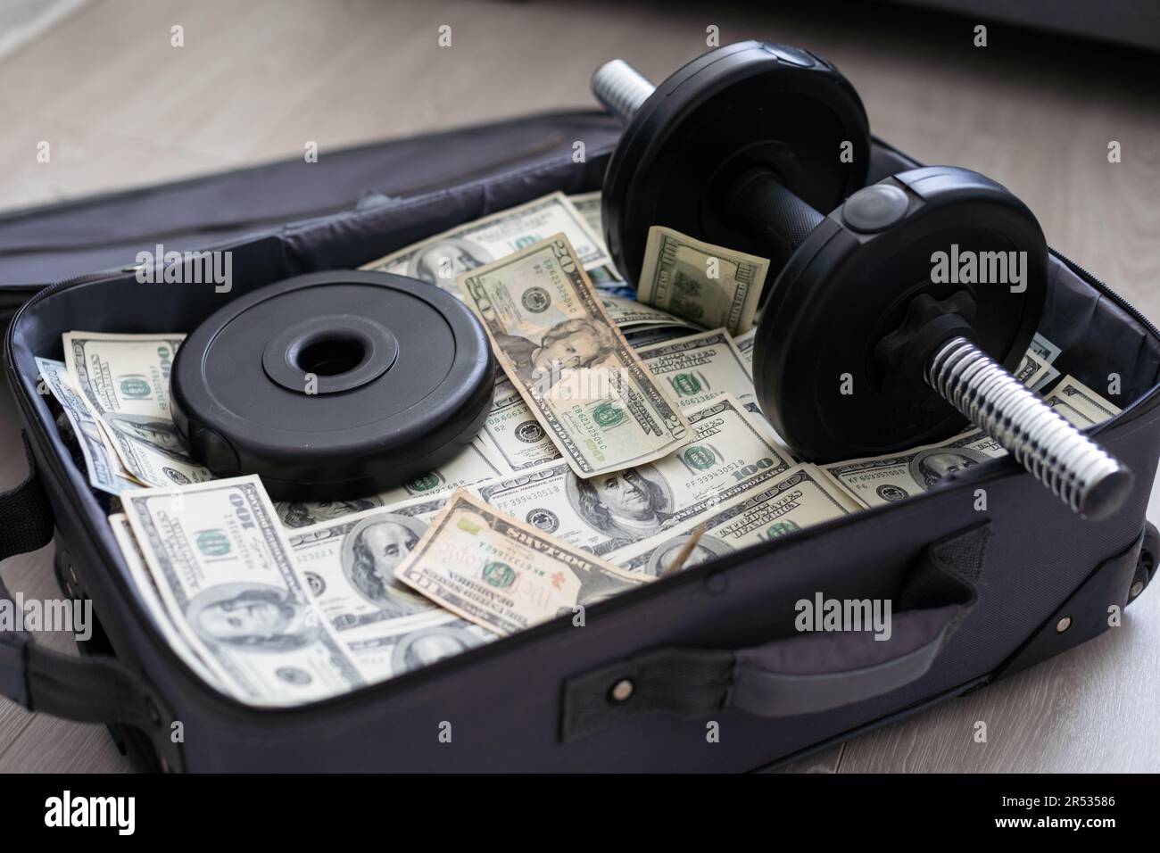 Open suitcase with one million dollars bills stacks Stock Photo - Alamy